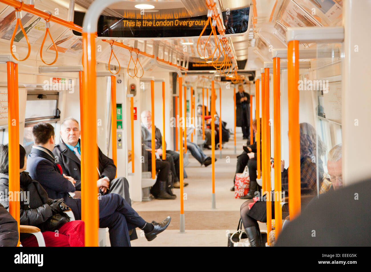 Overground train hi-res stock photography and images - Alamy