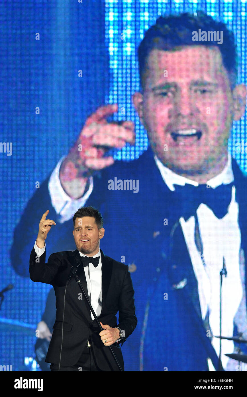 (150116) -- SINGAPORE, Jan. 16, 2015 (Xinhua) -- Singer Michael Buble ...