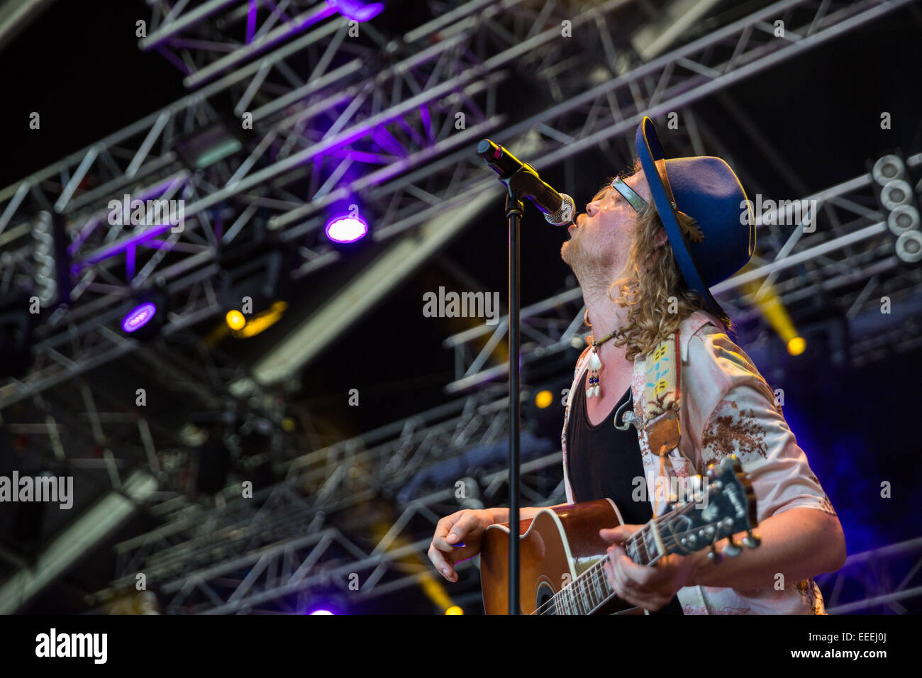 NOS Alive (Optimus Alive) Festival 2014 - Day 2 Featuring: Allen Stone ...