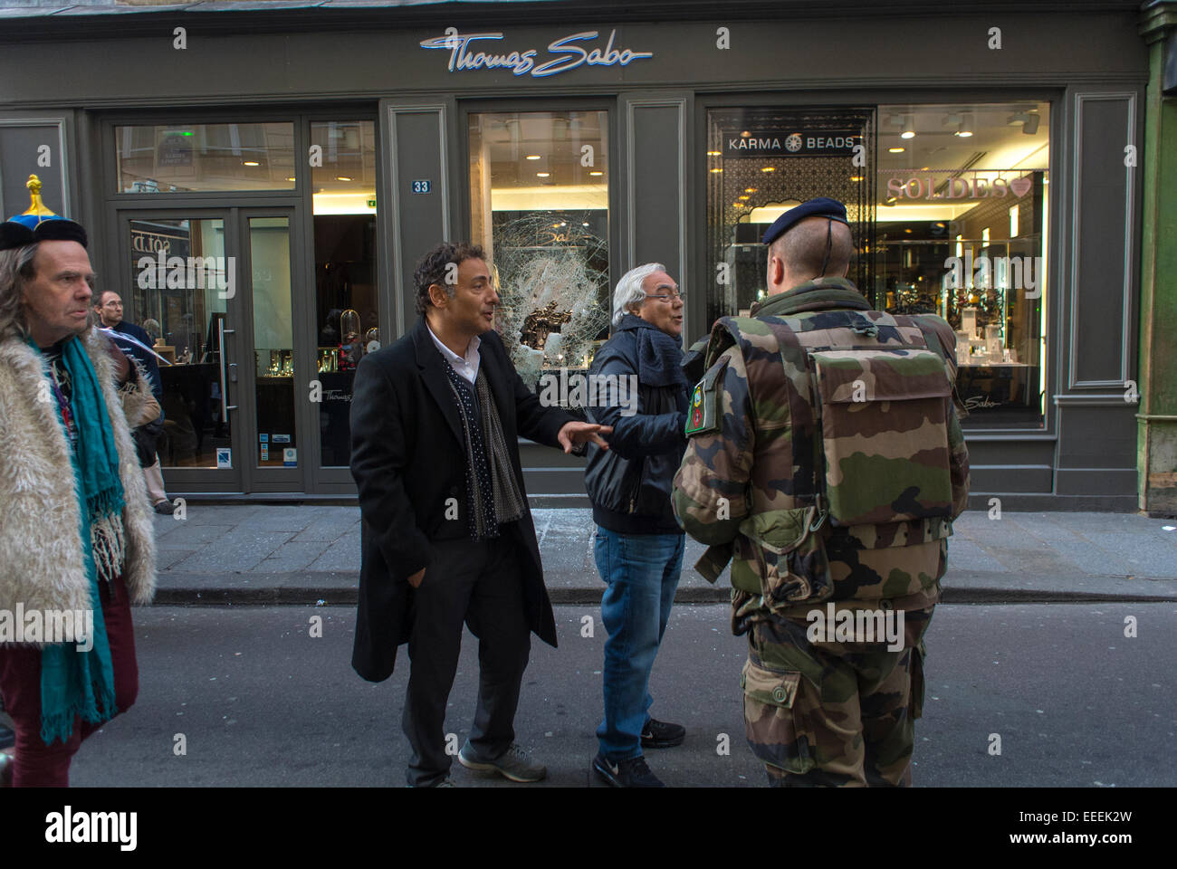 Paris, France. Crime Scene, on Street, Attempted Jewelry Store Robbery ...