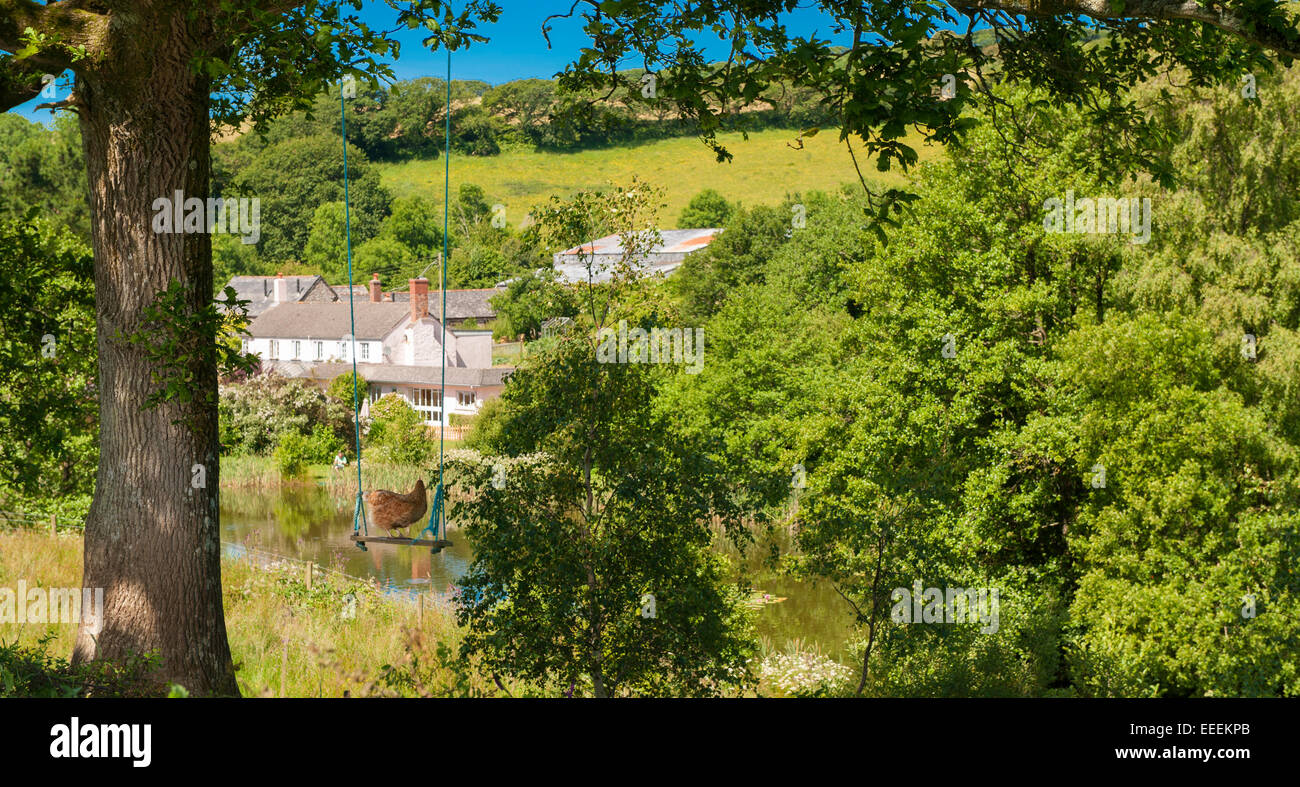 A beautiful farm with lake in the English countryside Stock Photo - Alamy
