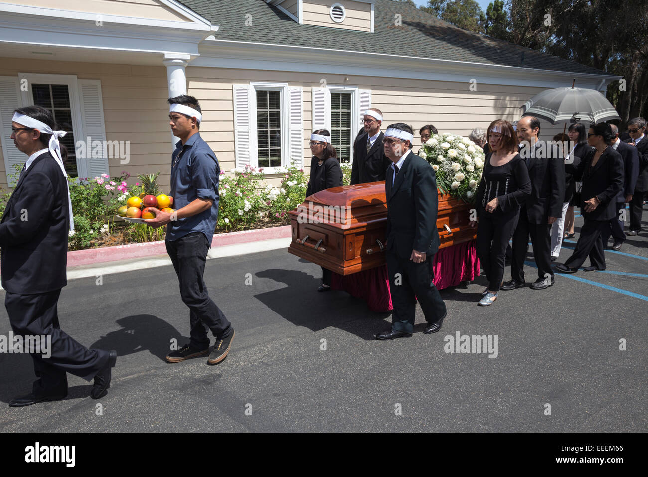 Vietnamese Funeral High Resolution Stock Photography and Images - Alamy