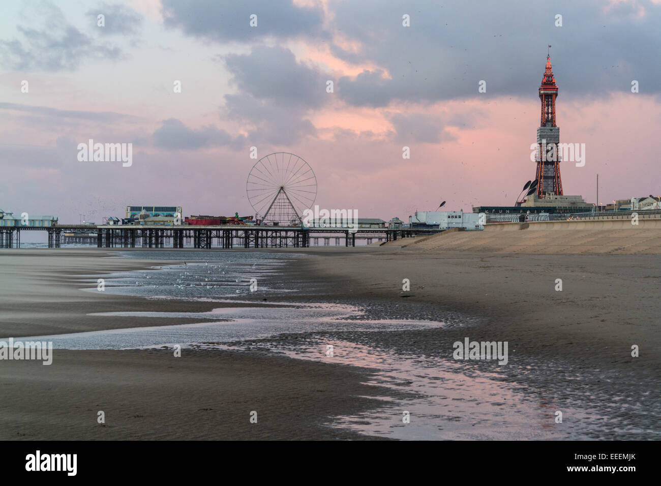 Blackpool tower showing blackpool tower hi-res stock photography and ...