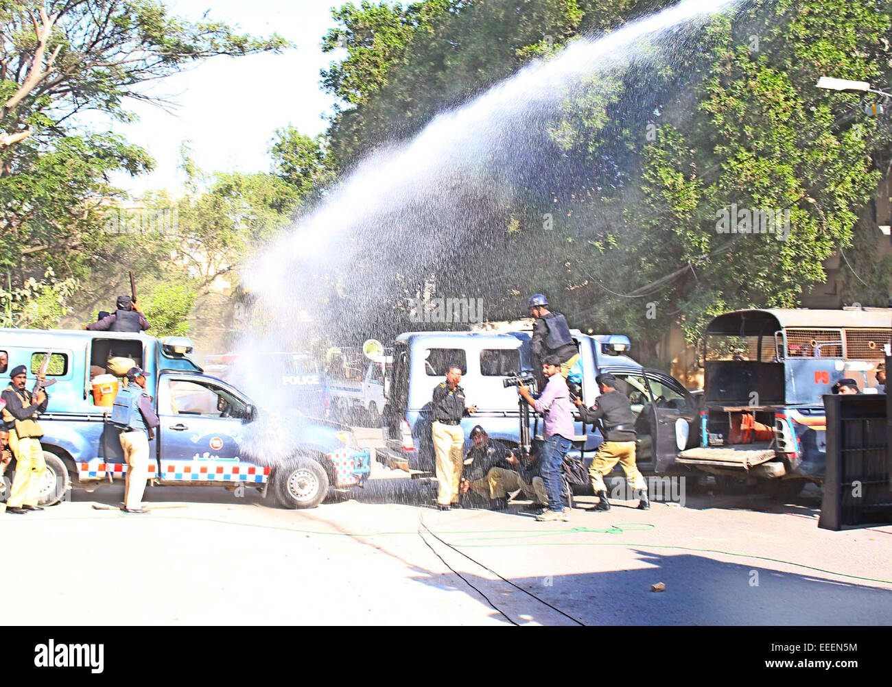 Water cannon police on hi-res stock photography and images - Alamy