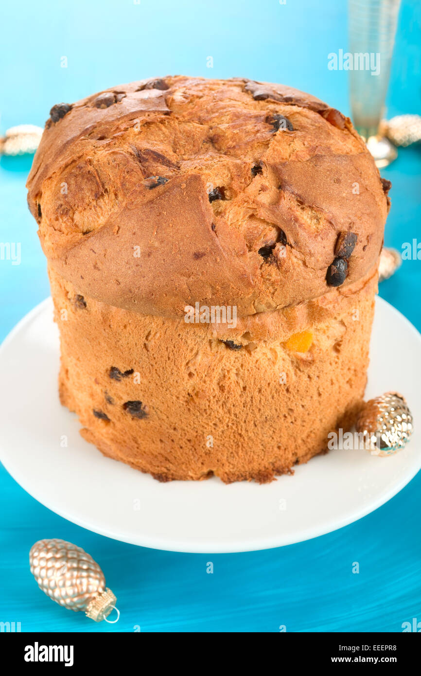Panettone cake hi-res stock photography and images - Alamy