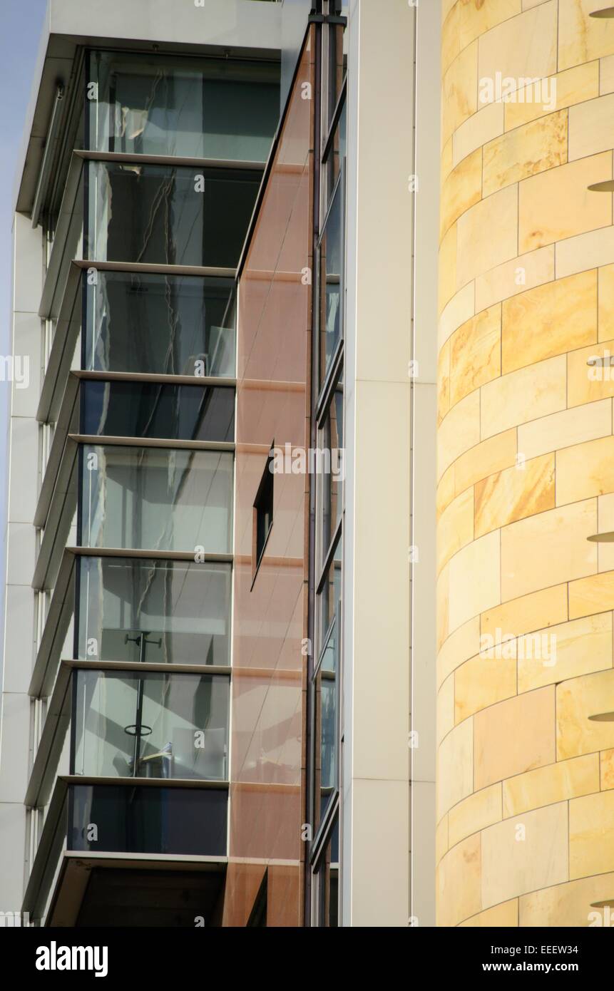 Modern offices at Atlantic Quay in Glasgow, Scotland Stock Photo - Alamy
