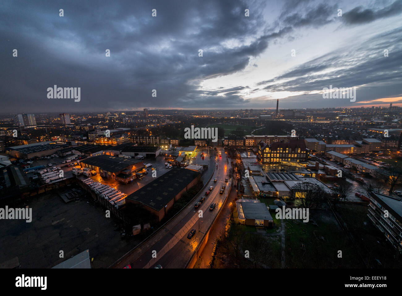 London skyline in dramatic weather hi-res stock photography and images ...
