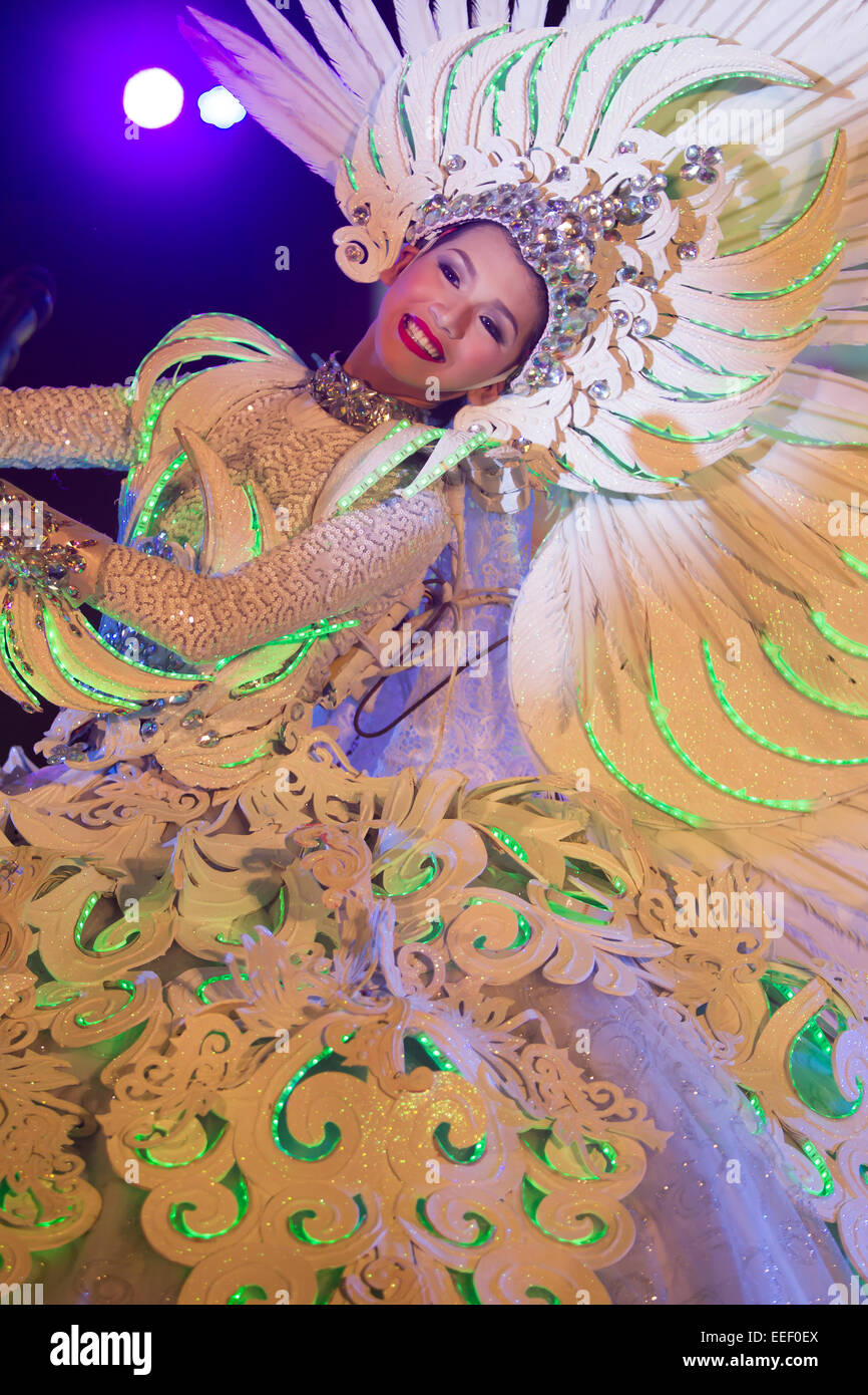 Sinulog queen hi-res stock photography and images - Alamy