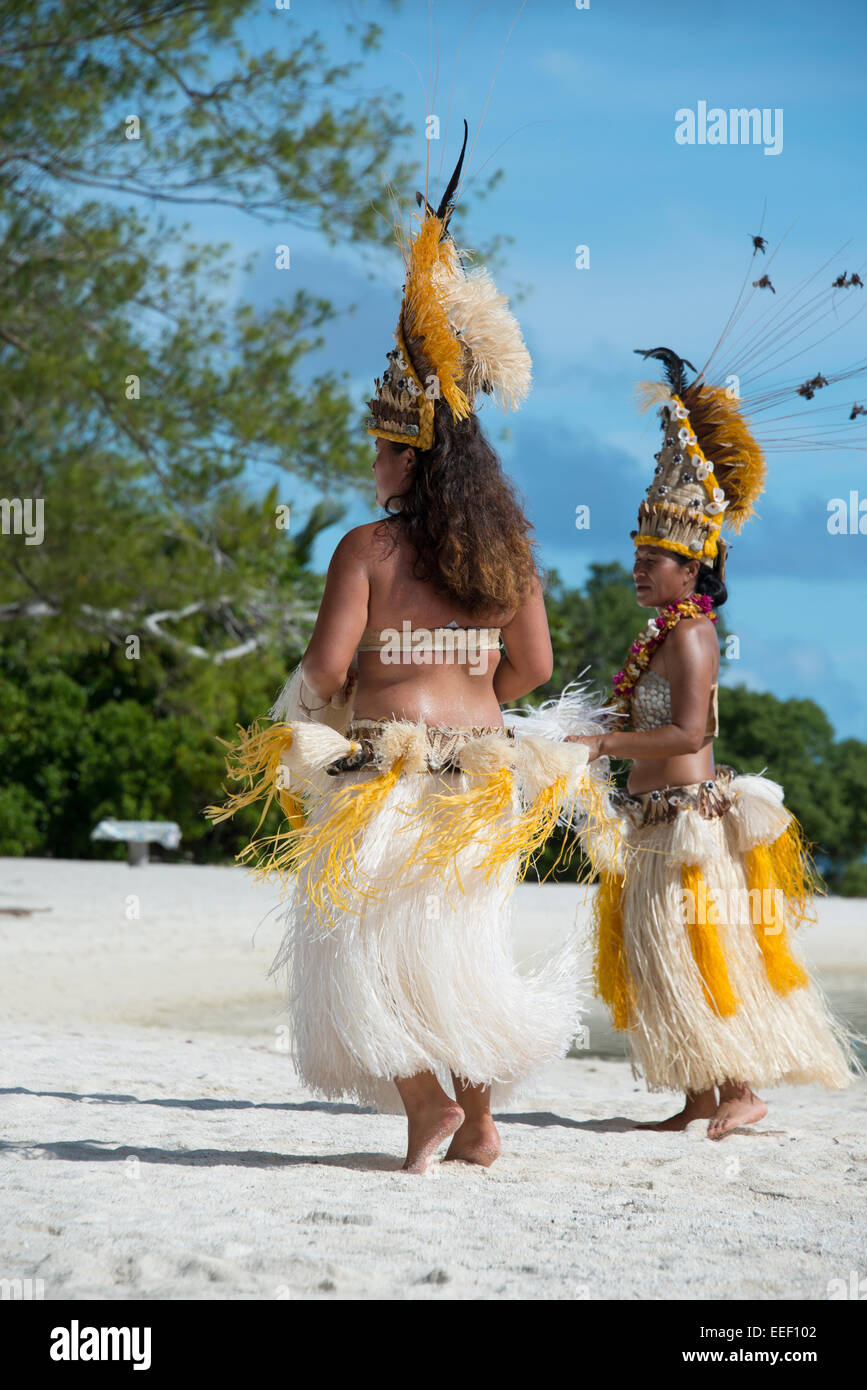 Skirts hula hi-res stock photography and images - Alamy