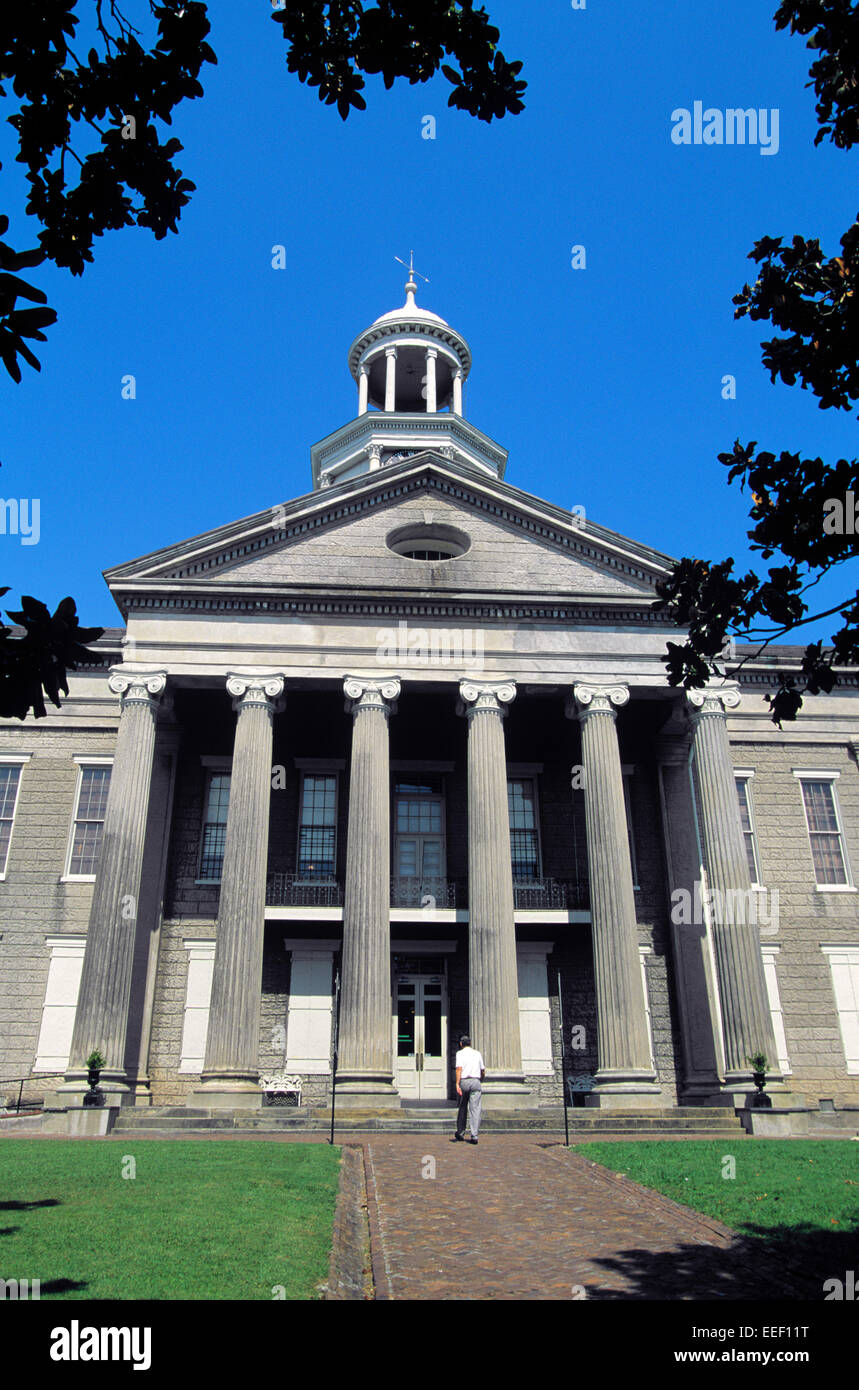 Old courthouse museum in vicksburg is a national historic landmark hi-res stock photography and ...