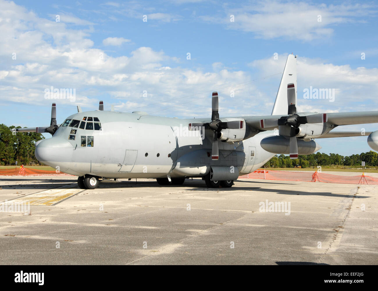 C 130 hercules cargo plane hi-res stock photography and images - Alamy
