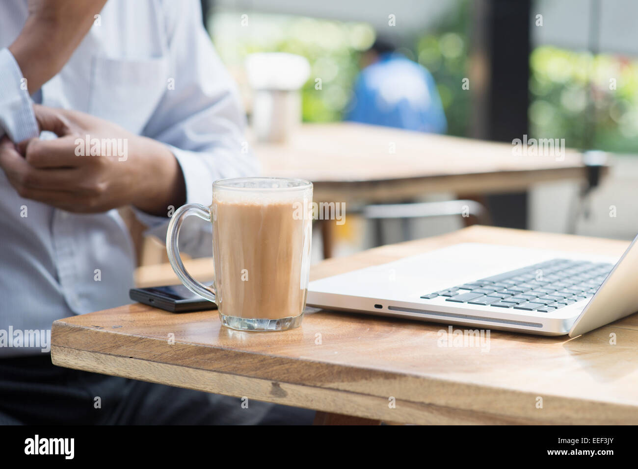 Have office people having tea india hi-res stock photography and images ...