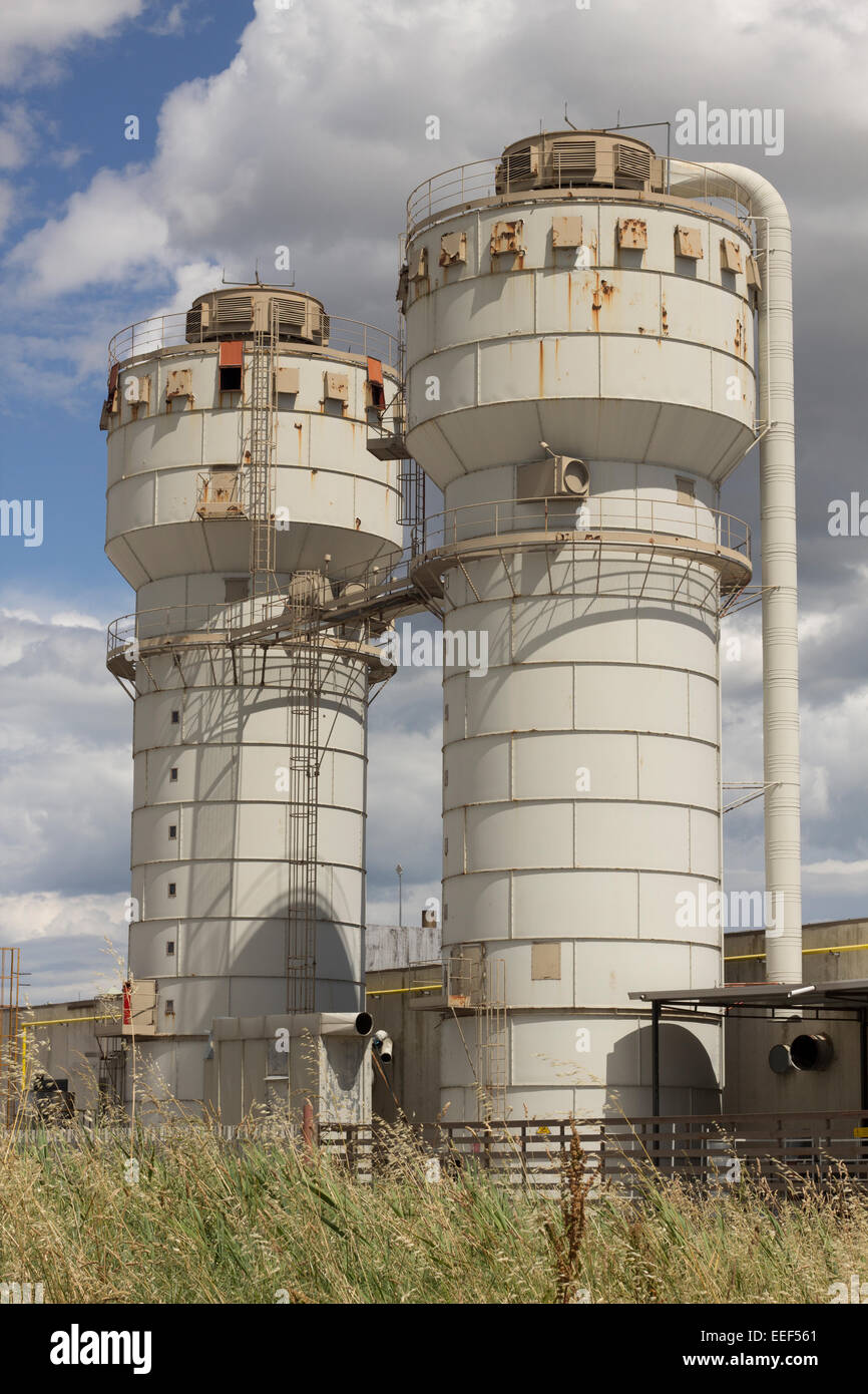 Rusty silo hi-res stock photography and images - Alamy