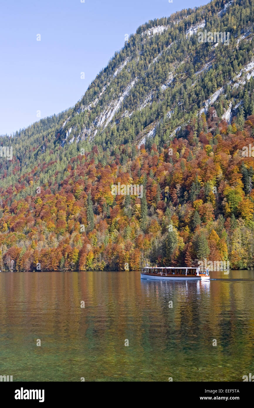 Deutschland, Berchtesgadener Land, Koenigssee, Ausflugsboot ...