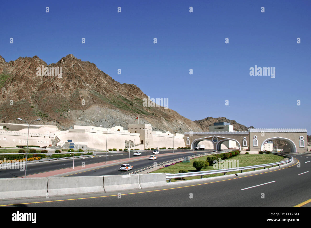 Sultanat Oman Muscat Maskat Masquat Reisen Verkehr Fort Strasse Mutrah ...