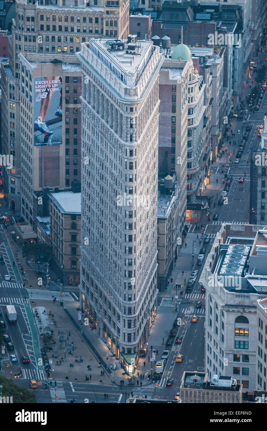 Nyc skyscraper tall buildings manhattan hi-res stock photography and ...