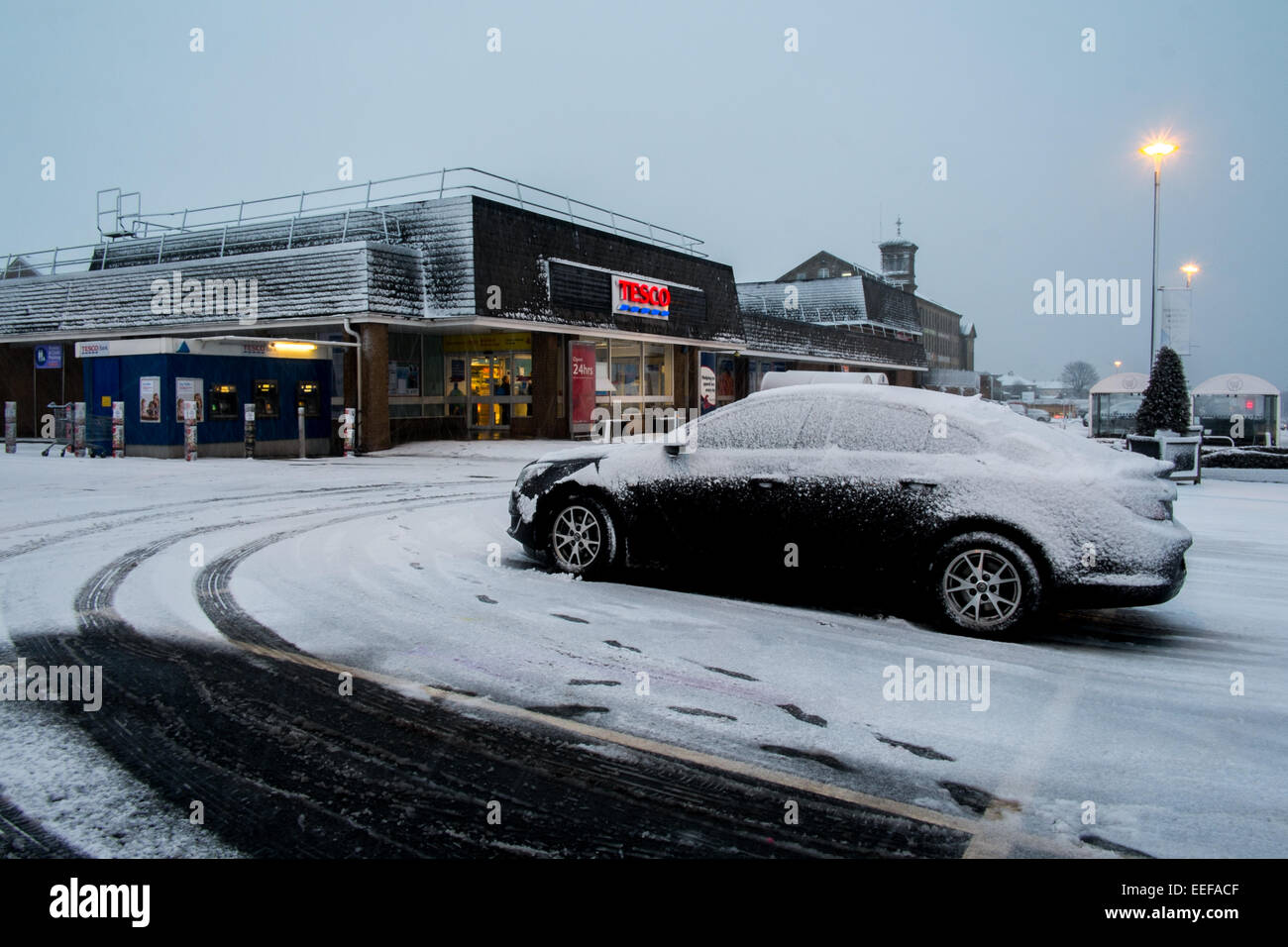 Bradford West Yorkshire 17th January 2015 UK Weather Shoppers in ...