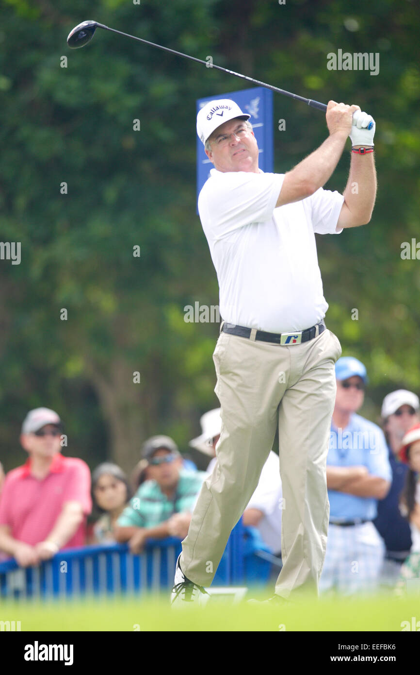 Honolulu, Hawaii, USA. 16th Jan, 2015. Kenny Perry hits his drive ...