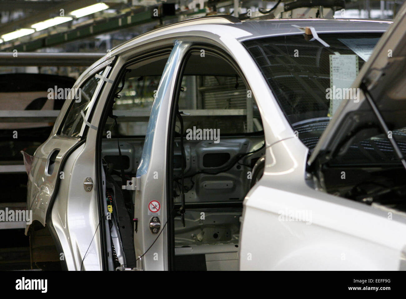 Autoproduktion hi-res stock photography and images - Alamy