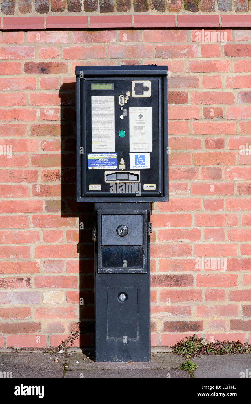 Pay display parking meter hi-res stock photography and images - Alamy
