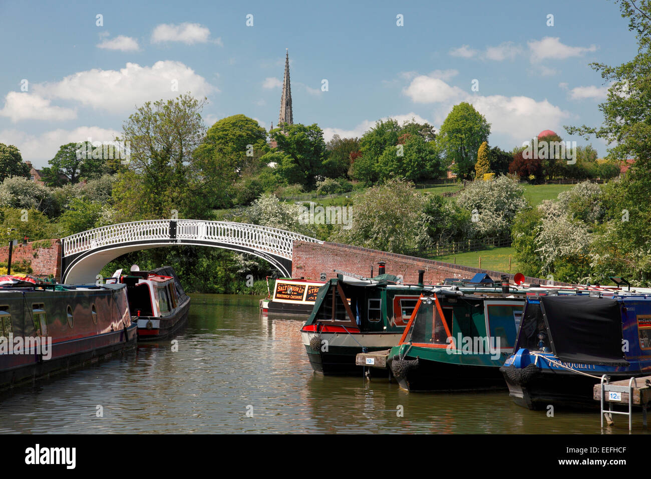 Braunston Marina looking towards the church and the Grand Union Canal ...