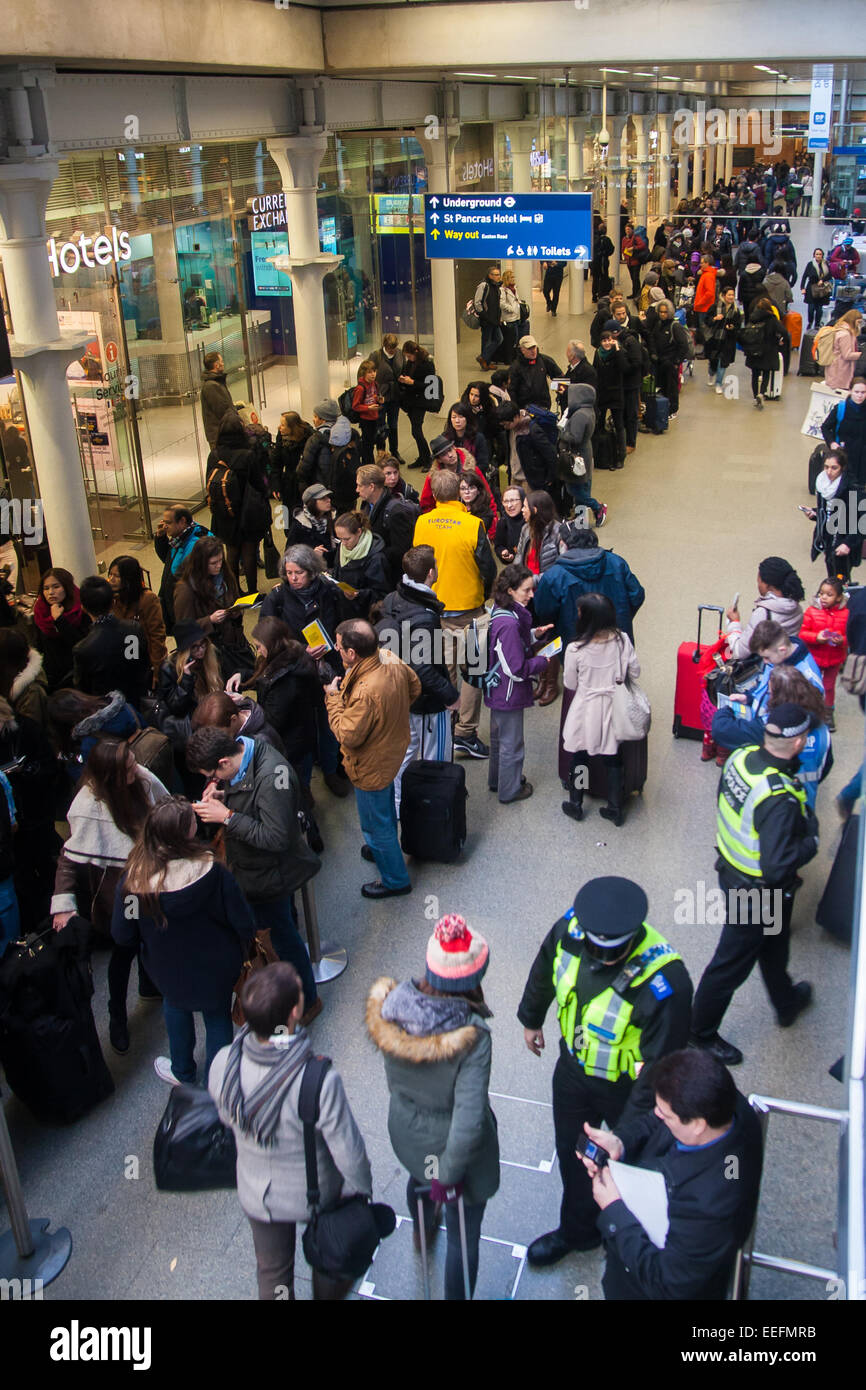 London, UK. 17th Jan, 2015. A queue hundreds of metres long forms as ...