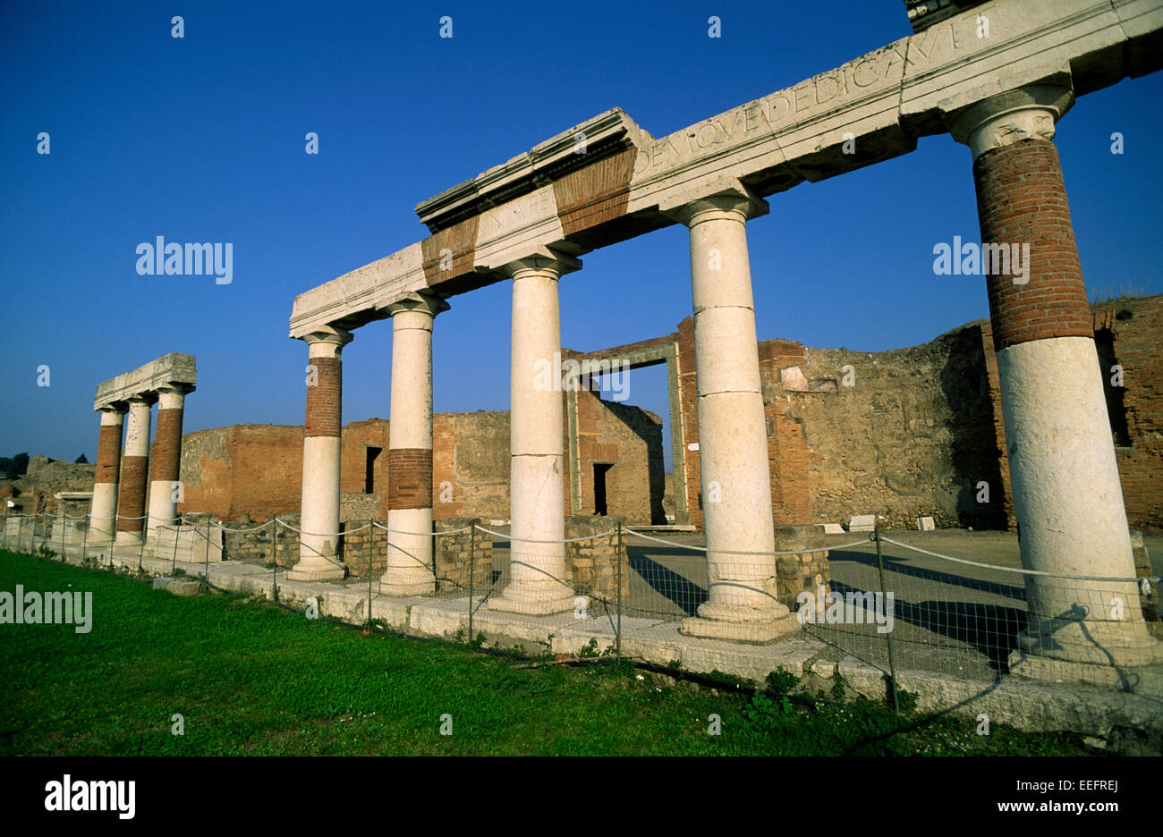 Colonnade in forum pompeii italy hi-res stock photography and images ...