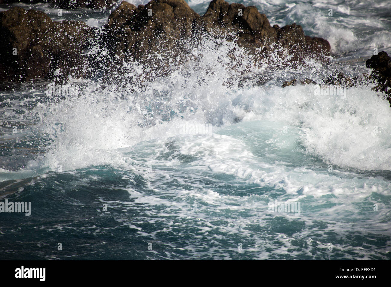 Wave smash hi-res stock photography and images - Alamy