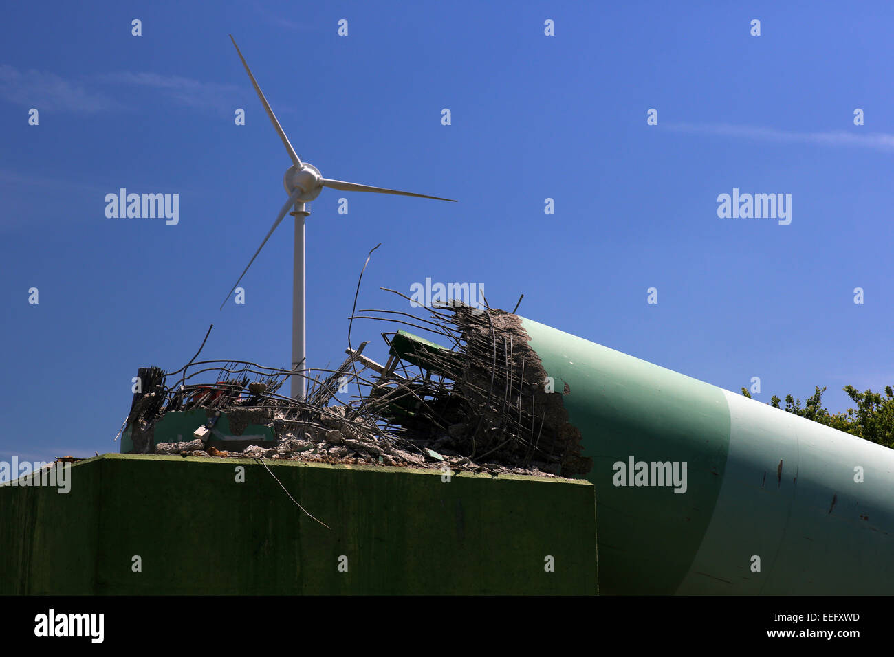 Broken wind turbine hi-res stock photography and images - Alamy