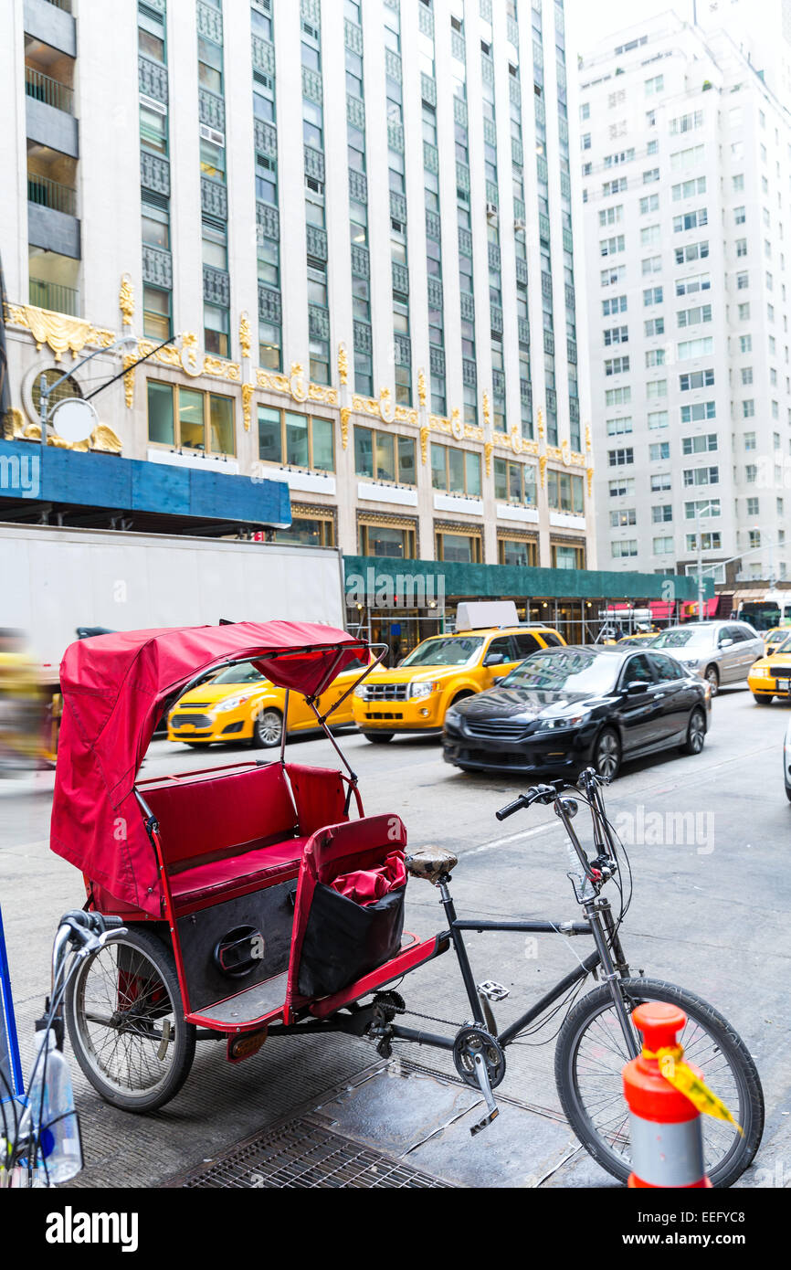 Avenue of Americas 6th Av new york rickshaw bike Manhattan Stock Photo - Alamy
