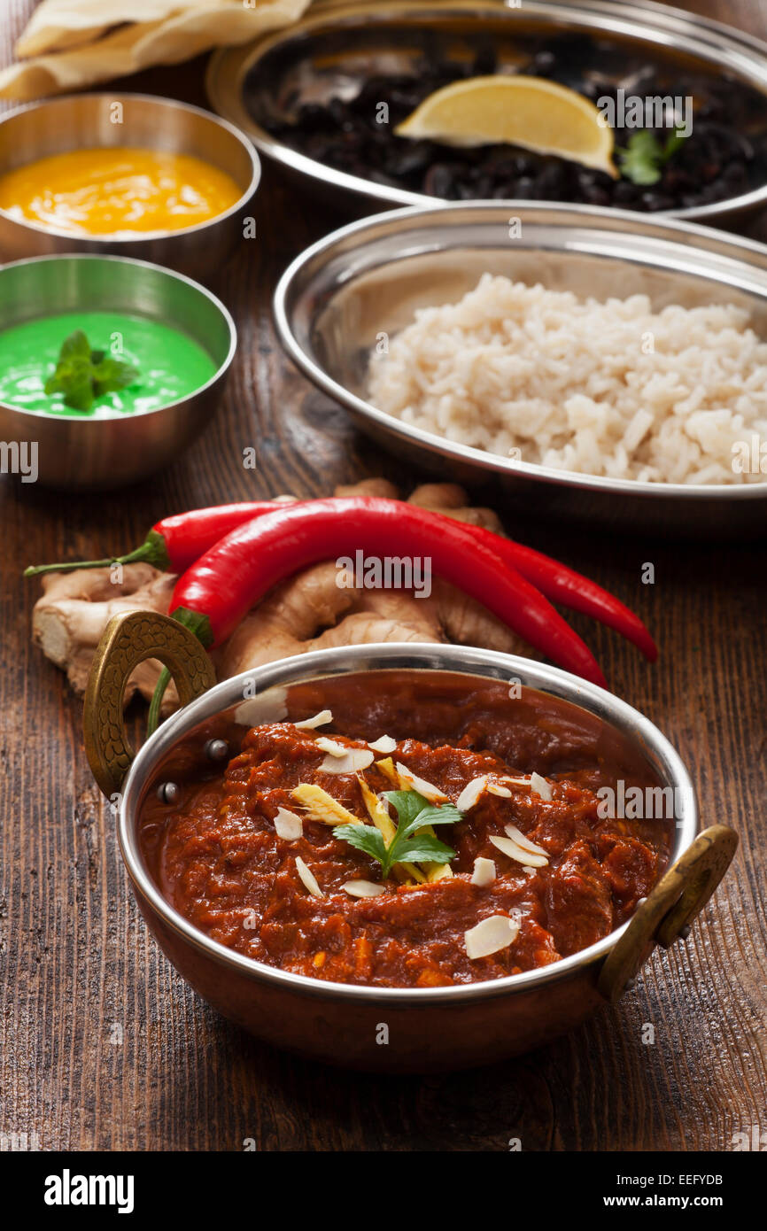 indian chicken curry in a pot Stock Photo - Alamy