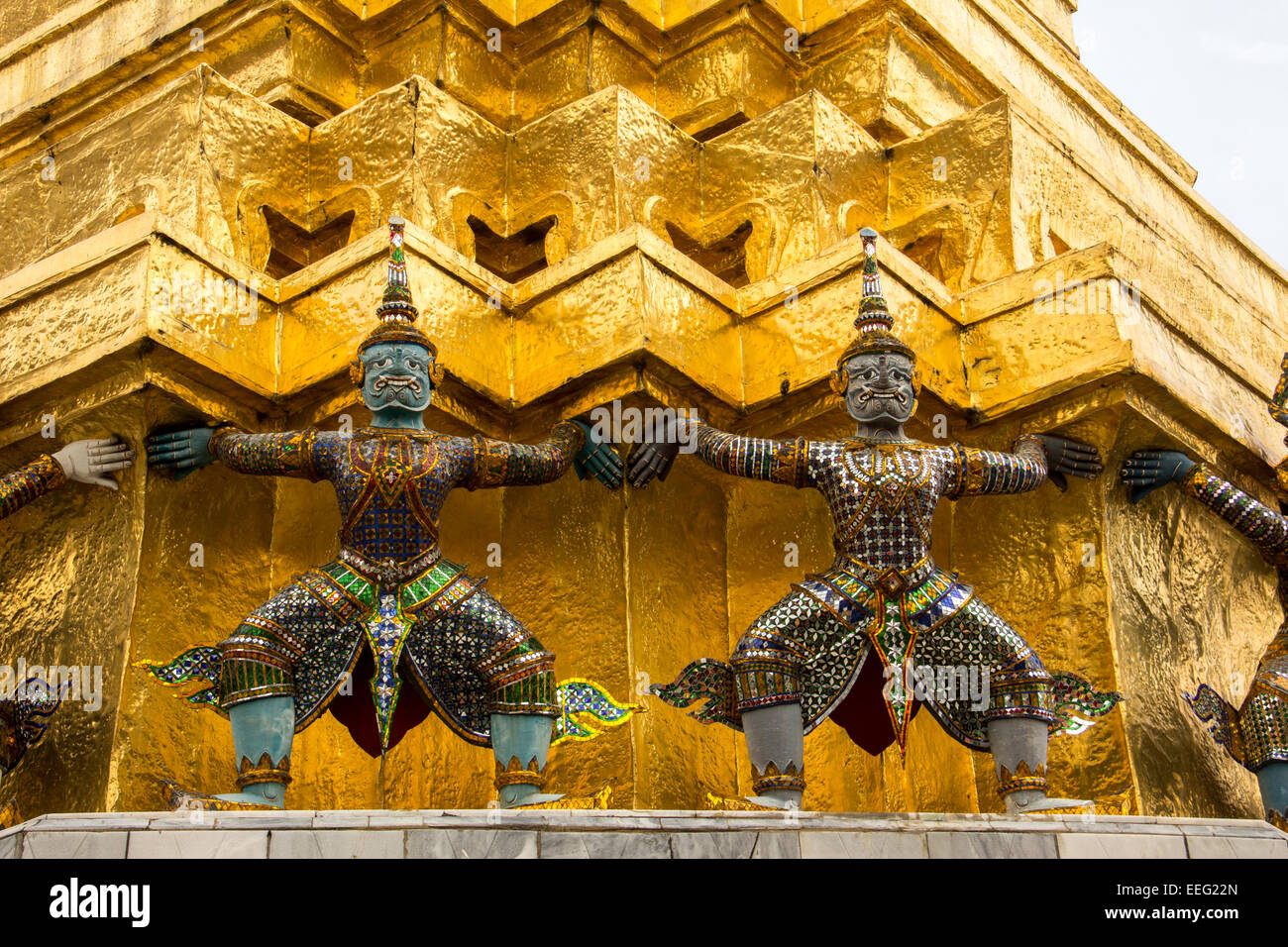 Warrior guards hi-res stock photography and images - Alamy