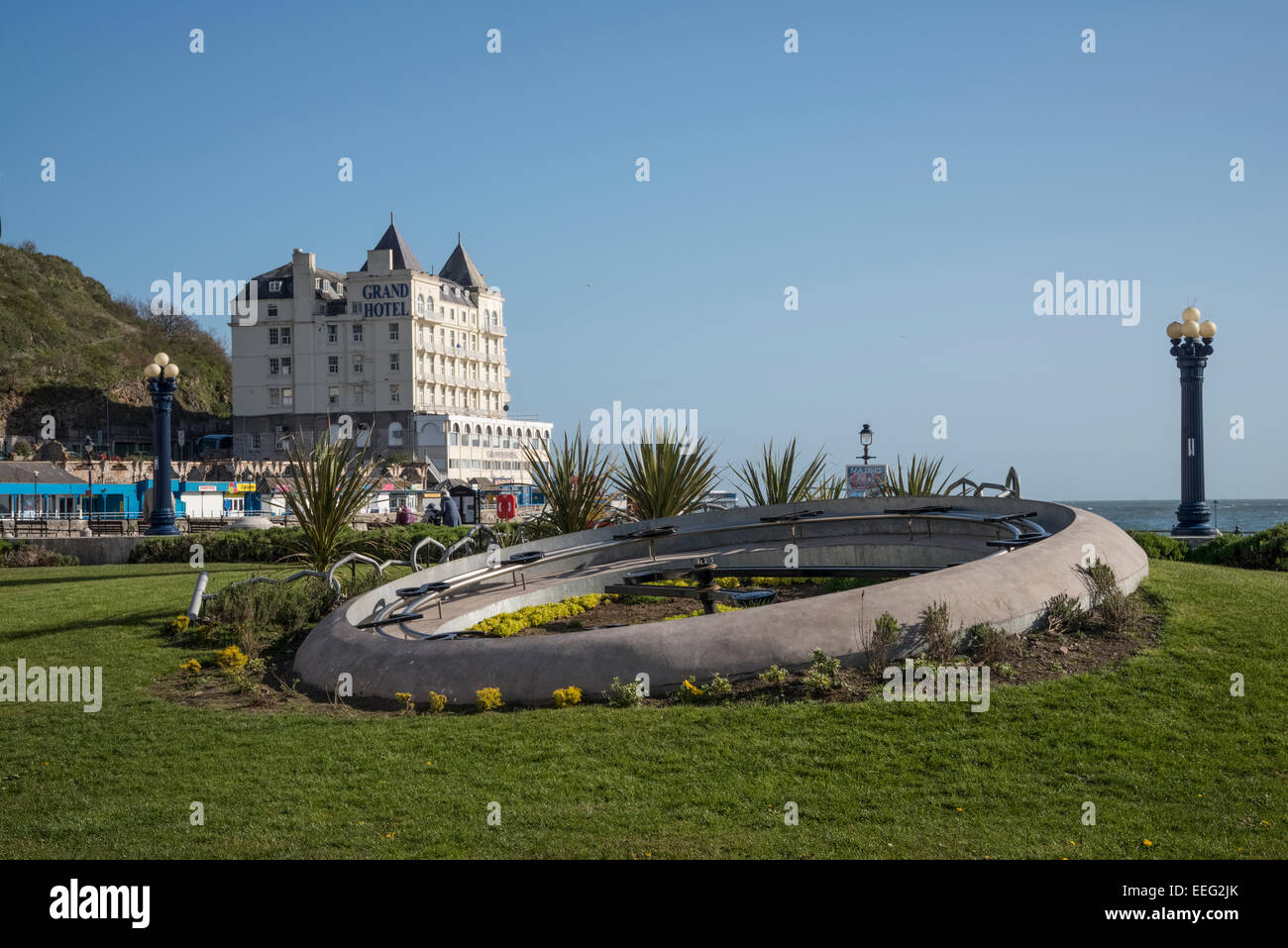 Llandudno promenade memorial hi-res stock photography and images - Alamy