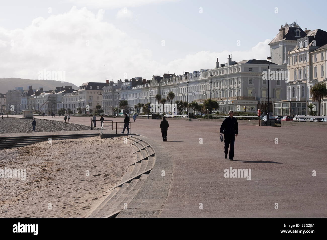 Llandudno promenade memorial hi-res stock photography and images - Alamy