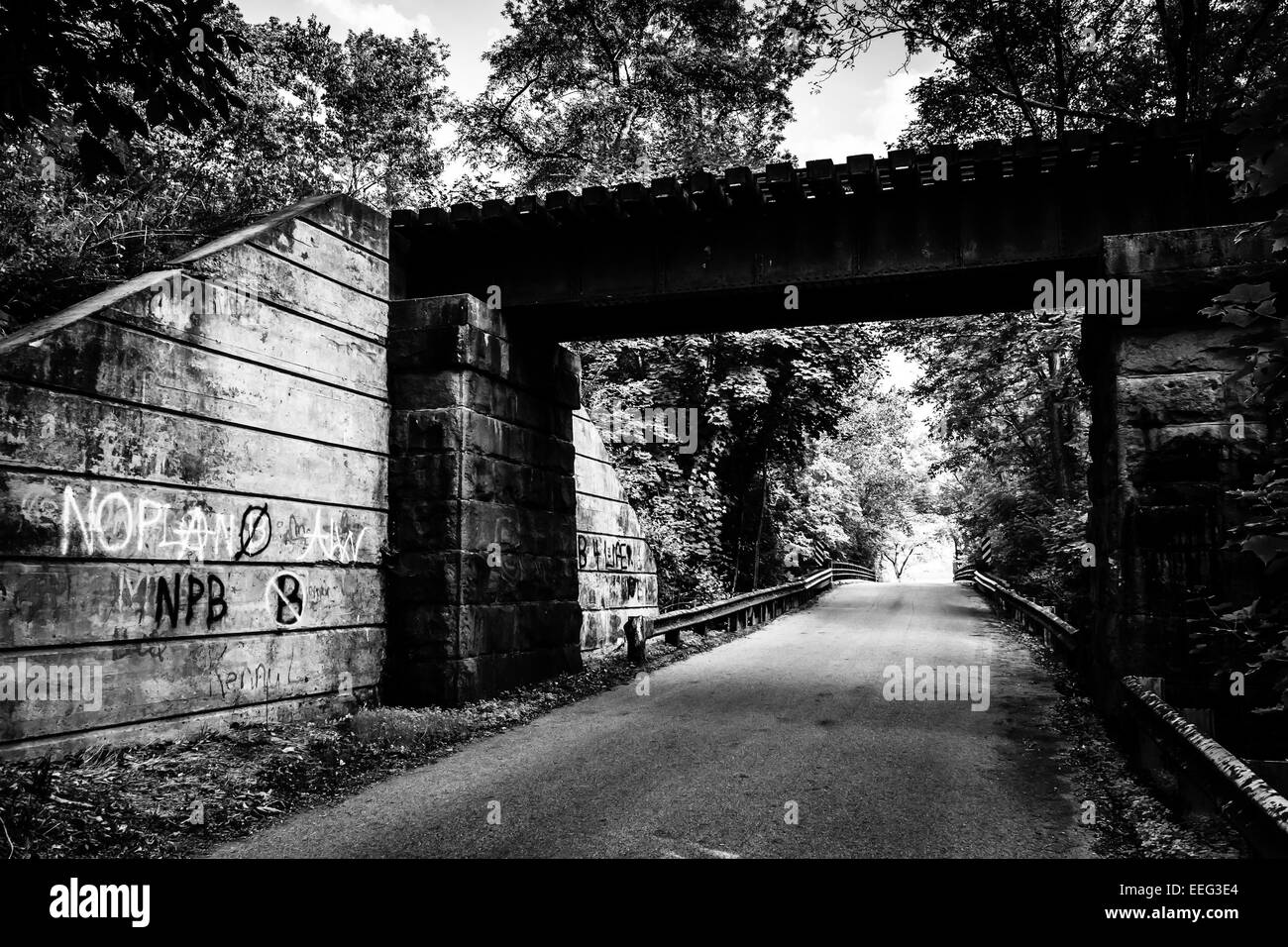 Pennsylvania railroad bridge Black and White Stock Photos & Images - Alamy