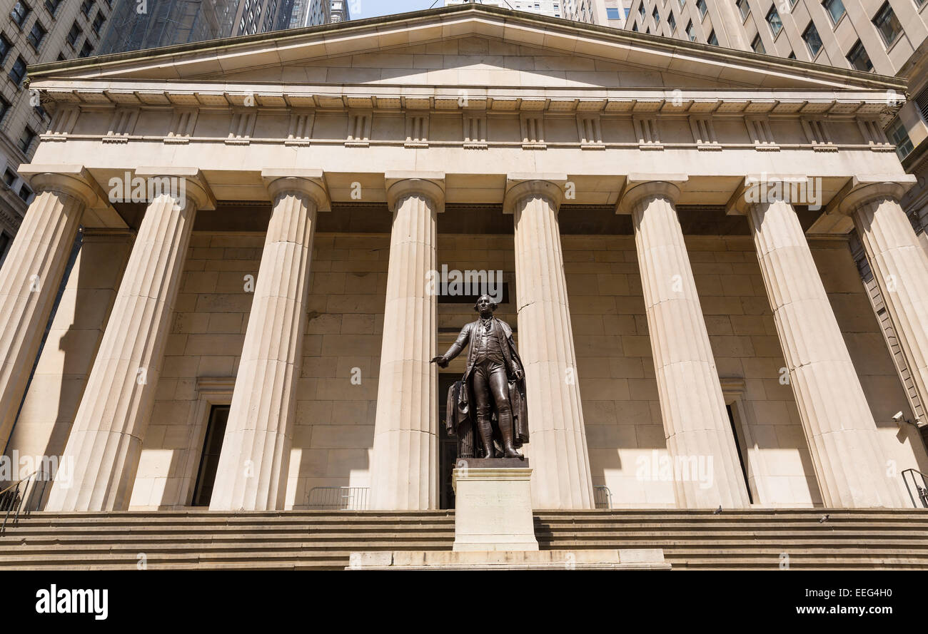 New York Federal hall Memorial George Washington Statue US Stock Photo ...
