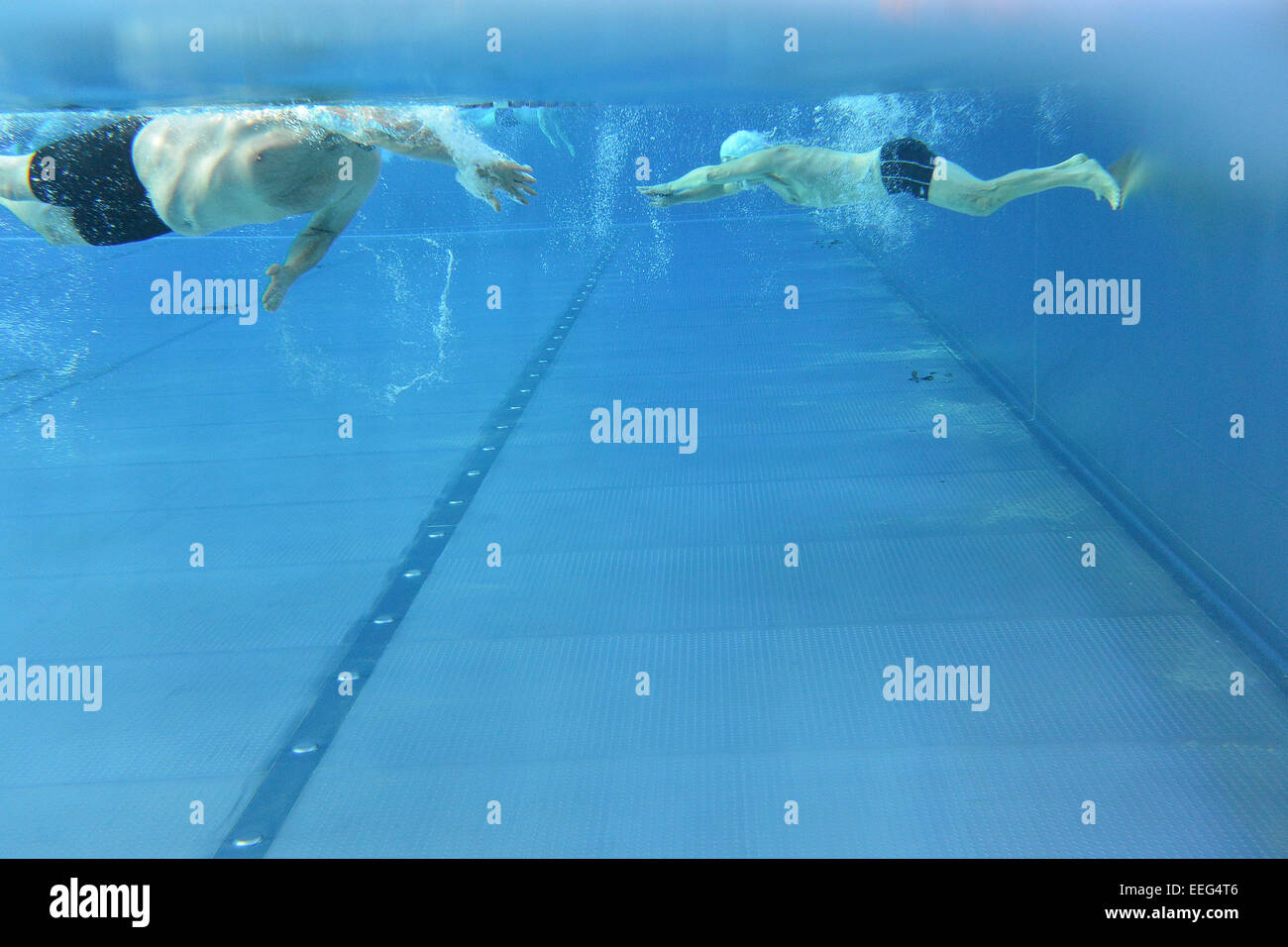 Underwater swimmers hi-res stock photography and images - Alamy