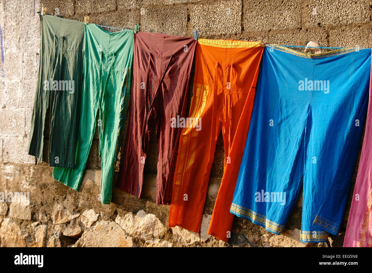 Fabrics from India, colourful Stock Photo - Alamy