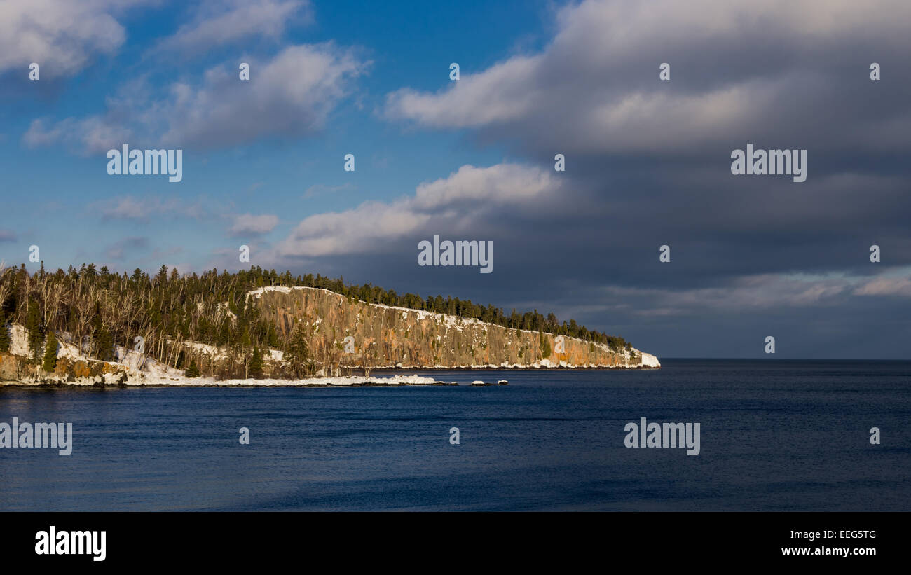 Cliff lake superior hi-res stock photography and images - Alamy