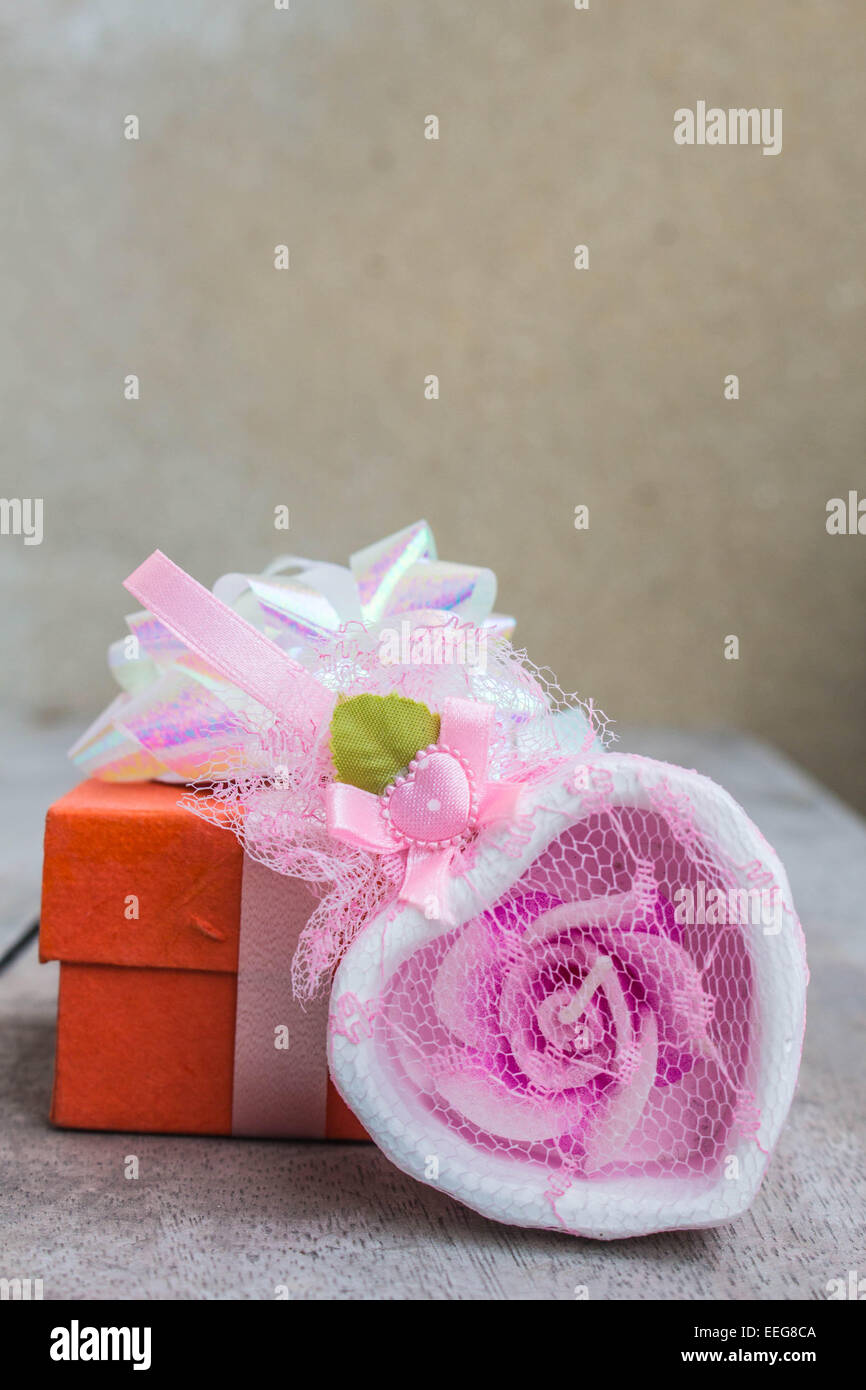 Gifts with a heart hi-res stock photography and images - Alamy