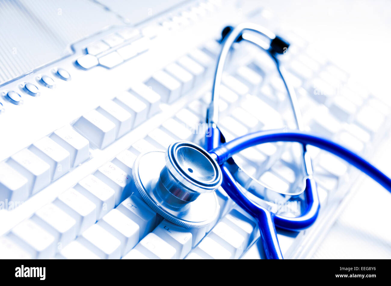 Diagnostic medical stethoscope computer hi-res stock photography and ...