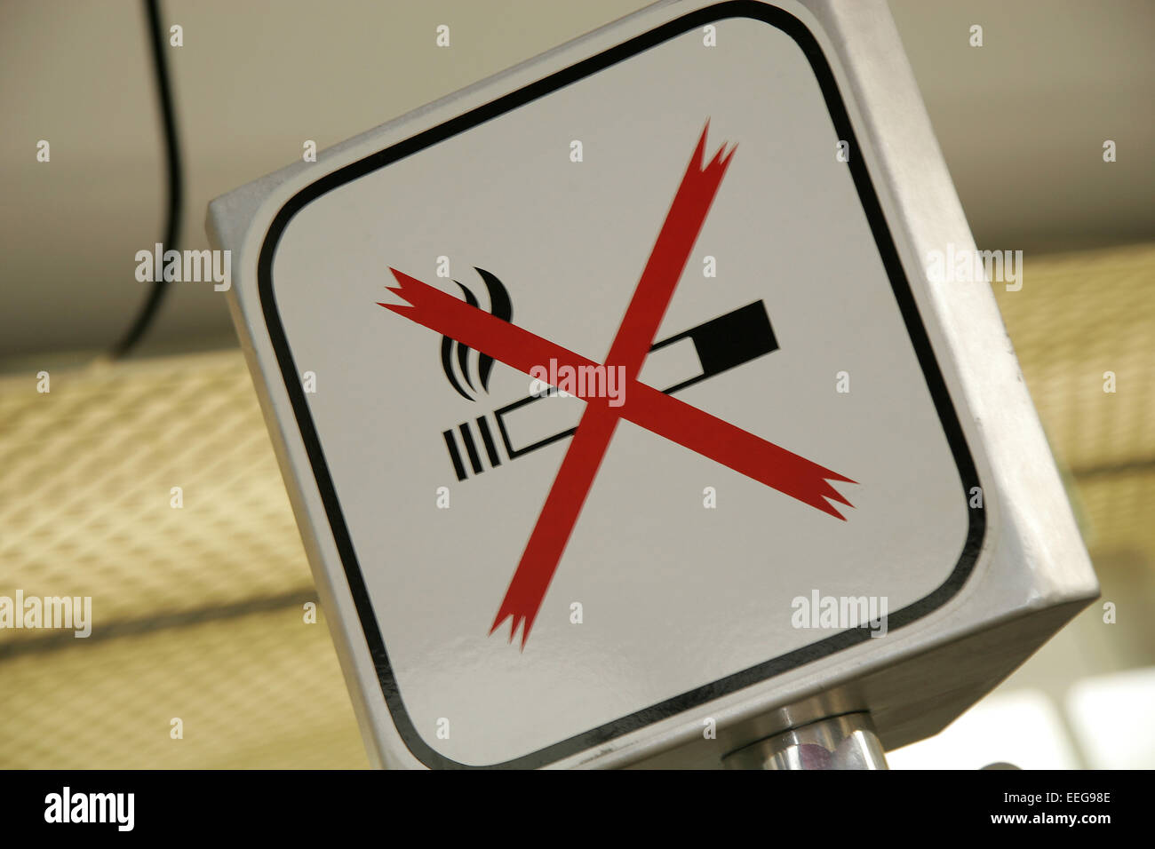 Flughafen, Muenchen, München, Informationstafel, Innen, Nichtraucher ...