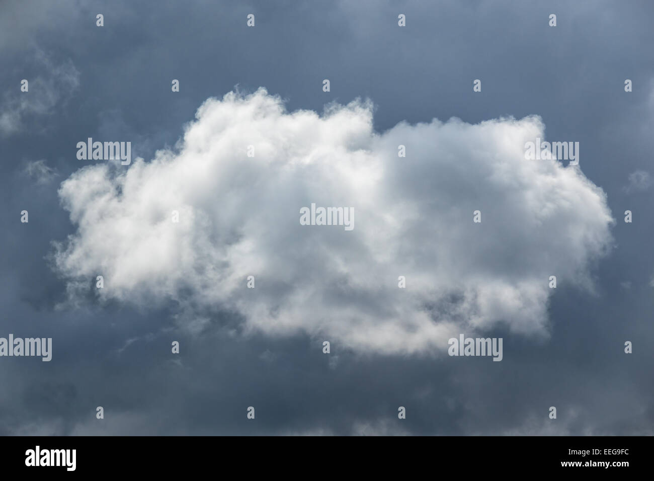 Light cloud hi-res stock photography and images - Alamy