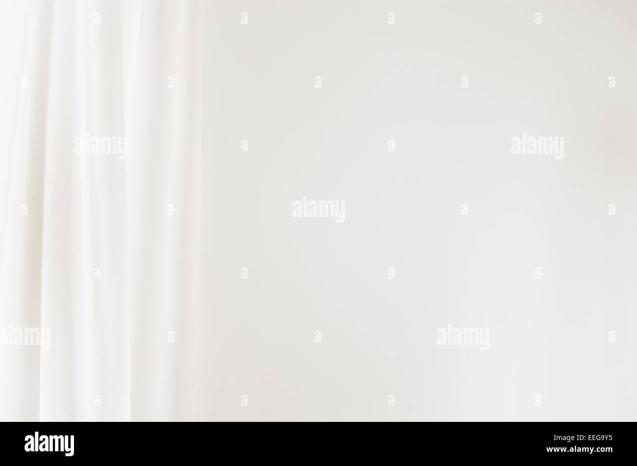 White curtain room background hi-res stock photography and images - Alamy