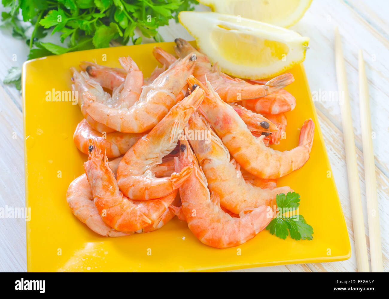 Shrimps cup hi-res stock photography and images - Alamy