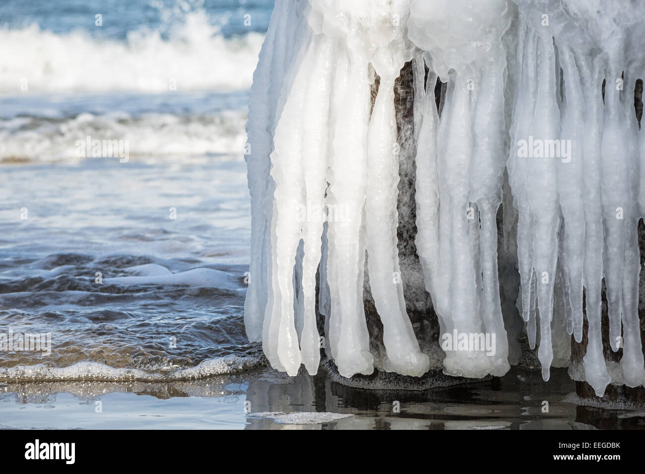 Winter on sea coast hi-res stock photography and images - Alamy