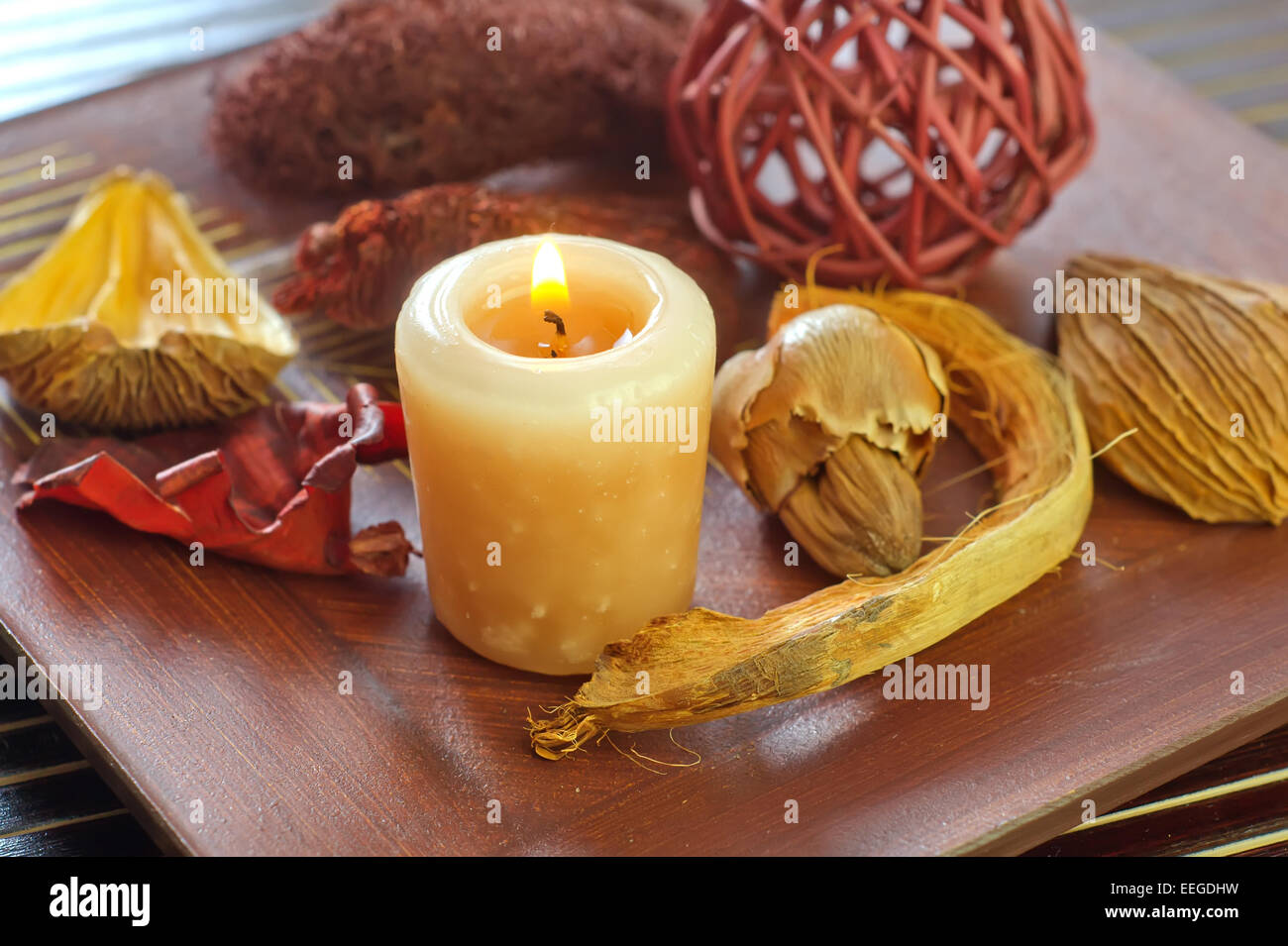Spa loofah towel candle hi-res stock photography and images - Alamy