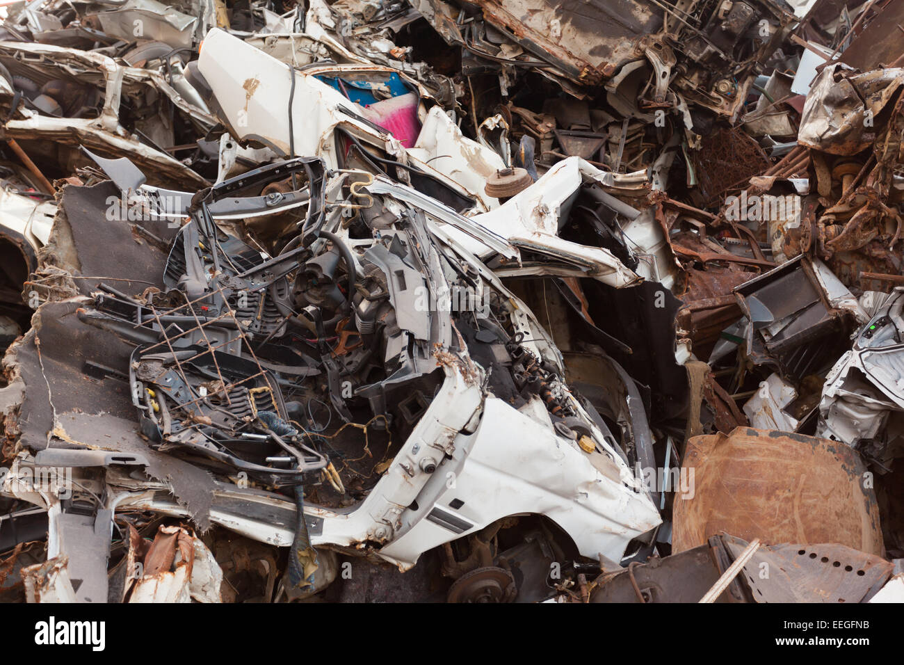 Scrap metal parts hi-res stock photography and images - Alamy