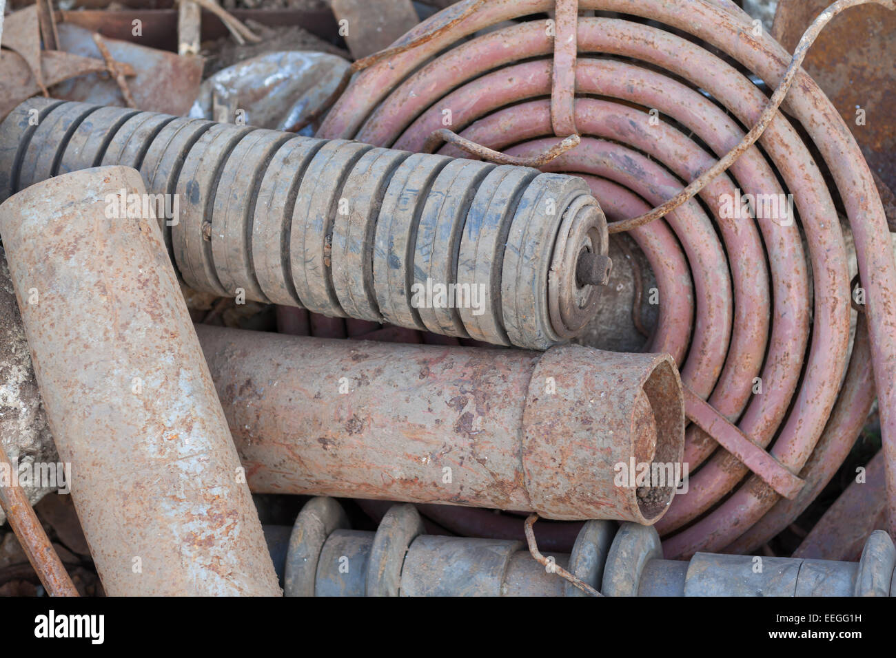 Scrap rusted iron pipe hi-res stock photography and images - Alamy