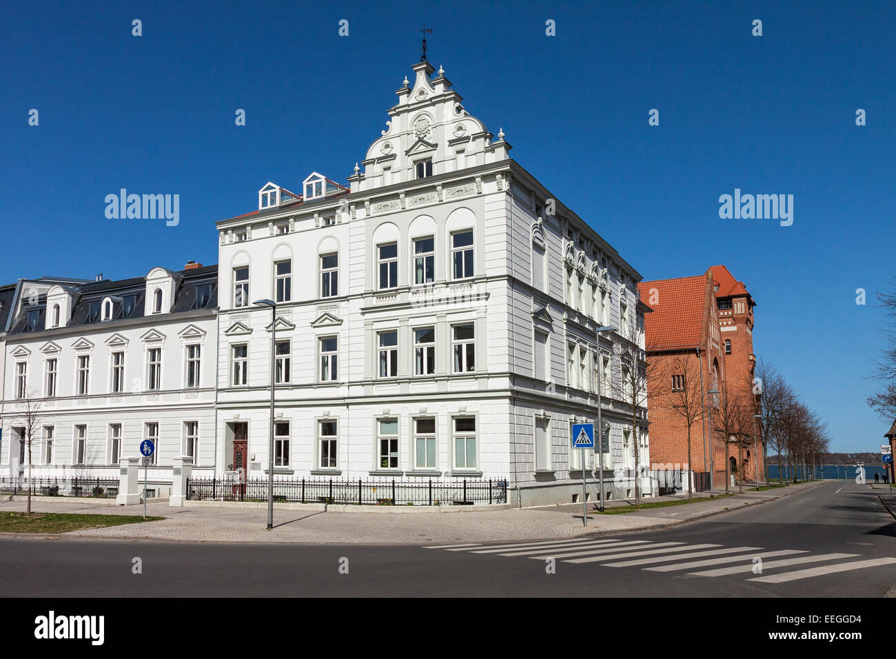 Historical building in west hi-res stock photography and images - Alamy